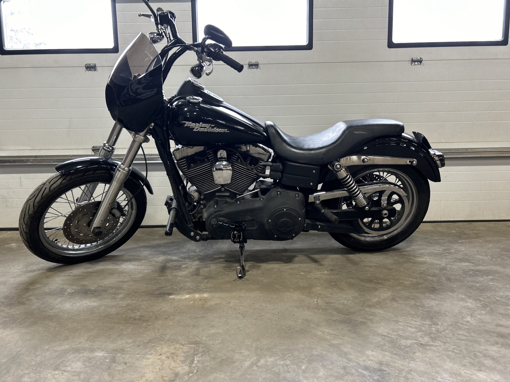 2008 DYNA - Evil Side Customs - BWB Ltd.